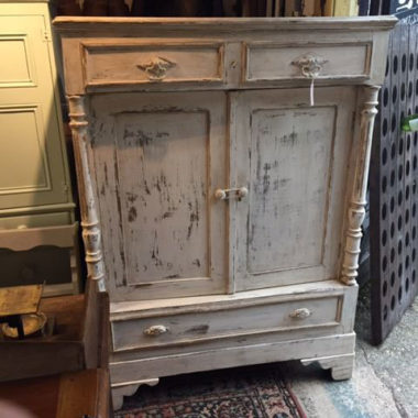 La Maison – French Antique Furniture